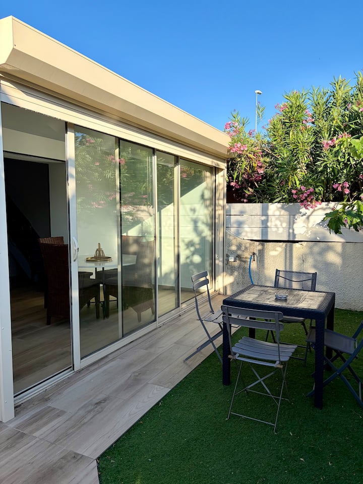 Villa Avec Terrasse Privative à Deux Pas De La Mer - Vias