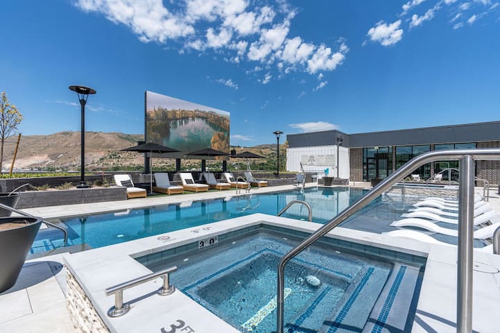 Capitol Hill Luxury 2/bd2/ba Amazing Amenities - Salt Lake City