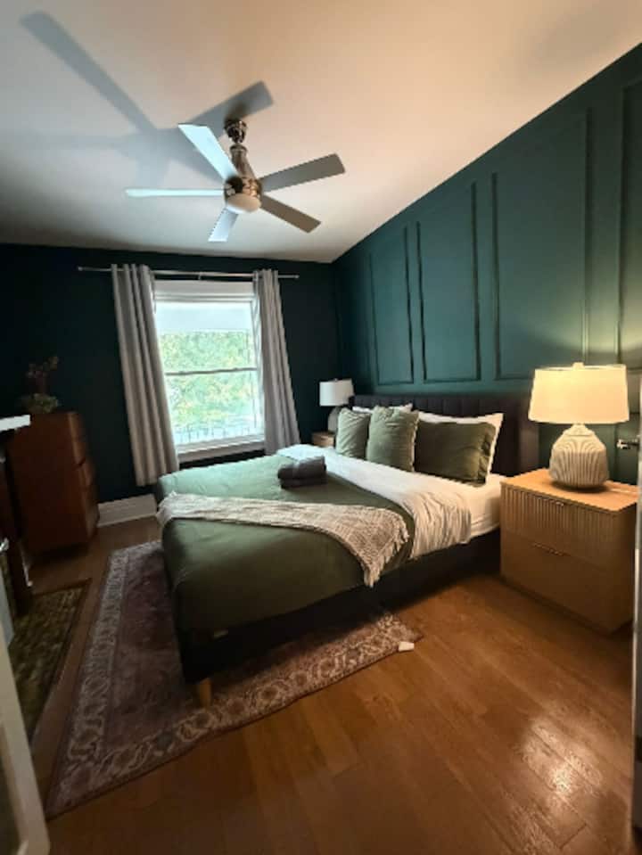 Large Home For Group Of Friends - Niagara-on-the-Lake