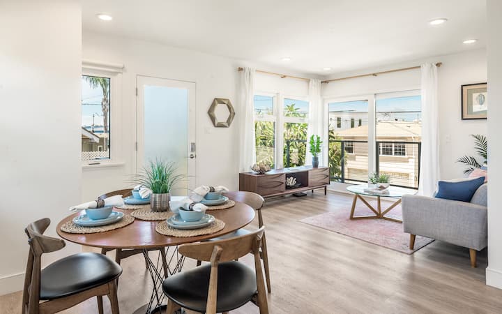 Light Filled Beach House - Redondo Beach, CA
