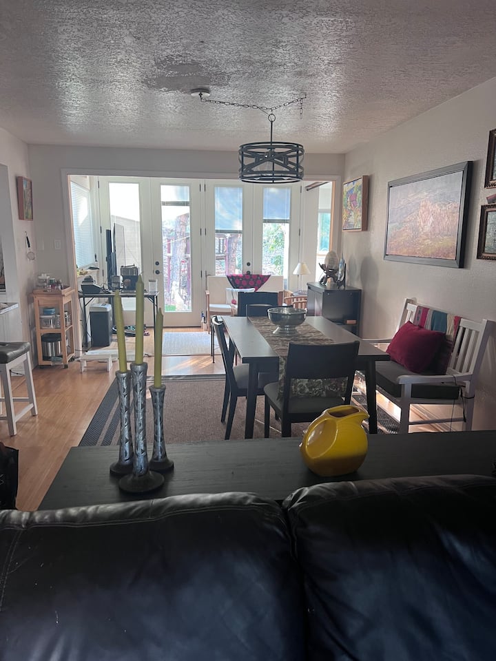 Lovely Foothill Home, Quaint, Quiet, Trails - Albuquerque