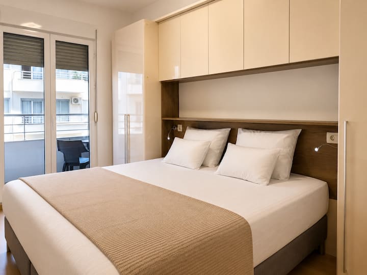Fio Central Apartment With Garage - Budva