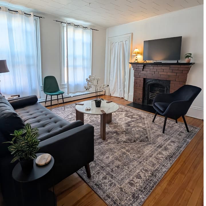 Heritage St John 1br+office|28+ Day Executive Stay - Saint John