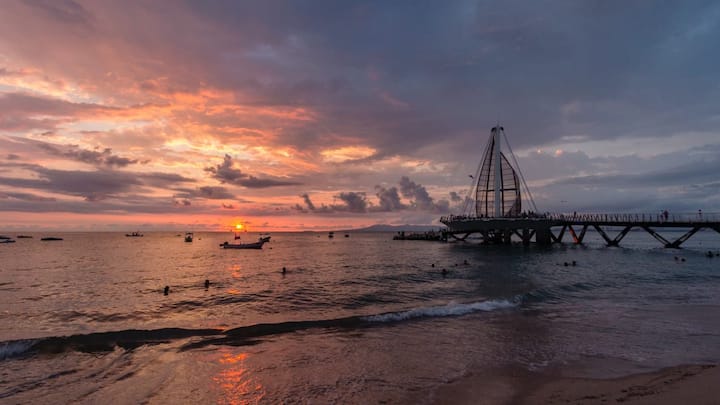 Perfecta Ubicación, Casi Adelante De La Playa - Puerto Vallarta