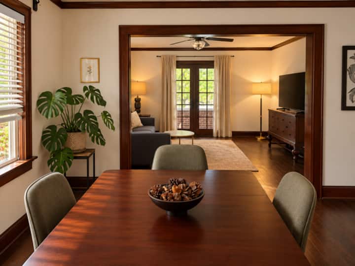 Spacious Central Apt + Porch, W&d; Ku Med, Midtown - Kansas City