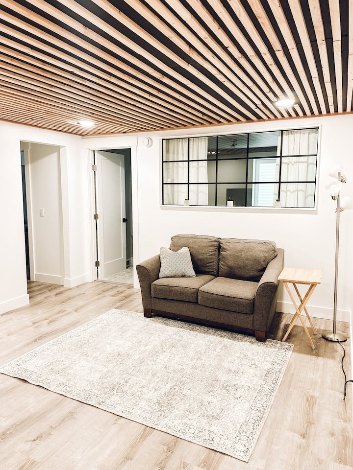 Newly Renovated 2br Basement | Full Kitchen & Bath - Grand Junction, CO