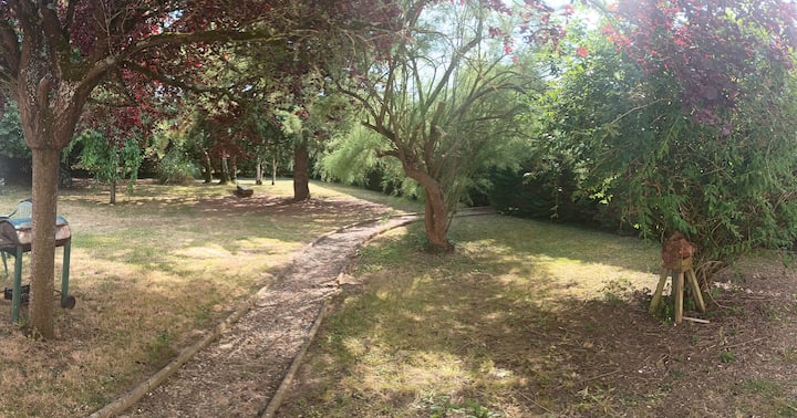 Grand Gîte Nature : Salles, 43 Couchages, Parking. - Sarthe