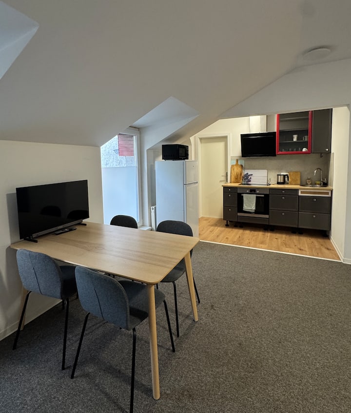 Schöne Wohnung In Der Stadt, Mit Balkon - Elmshorn