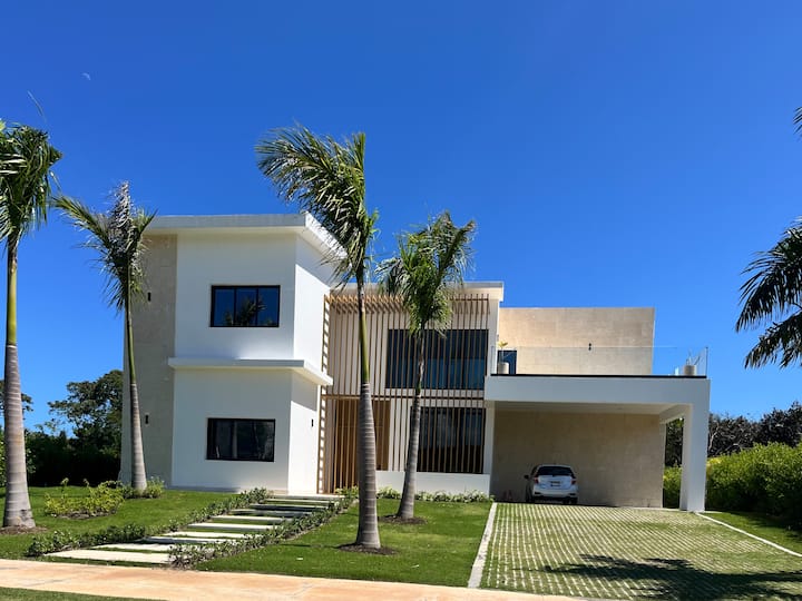 New Modern Villa | 5br | Pool, Bbq & Beach - Punta Cana