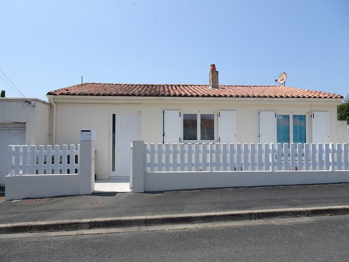 Charmante Maison Familiale Au Calme - La Rochelle