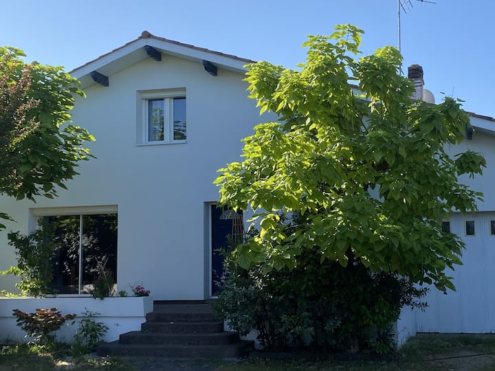 Maison Au Calme Avec Jardin - Capbreton