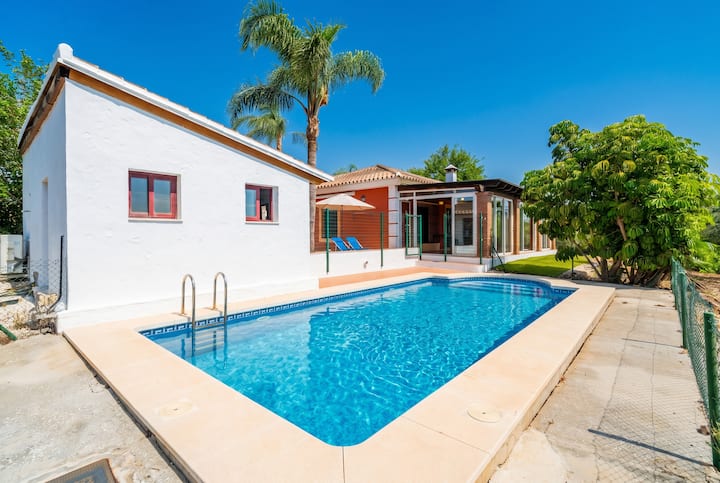 Cubo's Los Naranjos Rural House - 科因