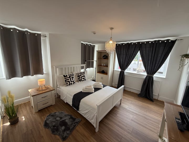 Grande Italia Rooms Comfort Italian Hospitality 3 - Stroud