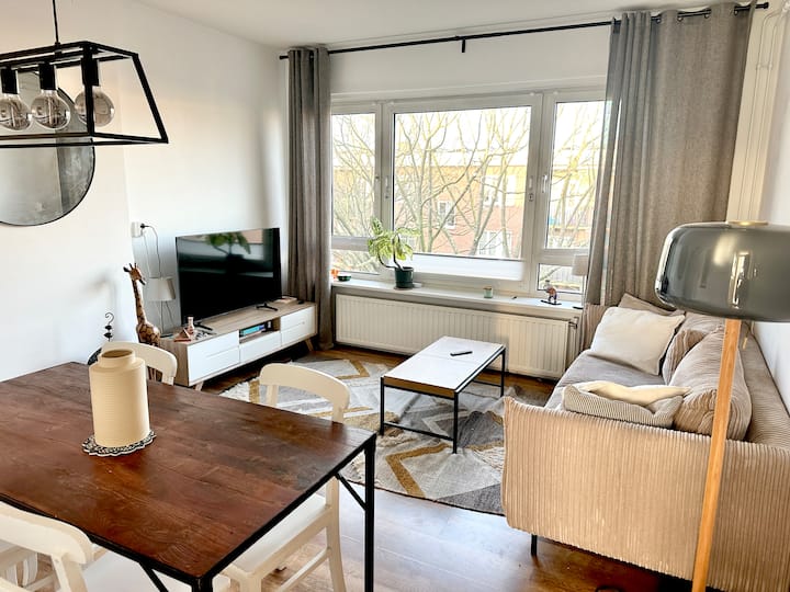 Cozy 2-bedroom With Balcony | Erasmus Park - Ámsterdam