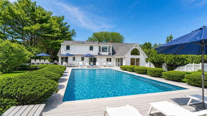 Tranquil Remsenburg Classic Home, Private Pool - Westhampton, NY