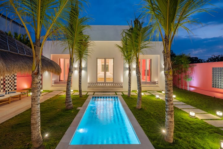Pink Paradise · Couples Villa · Pool · Canggu - Bali