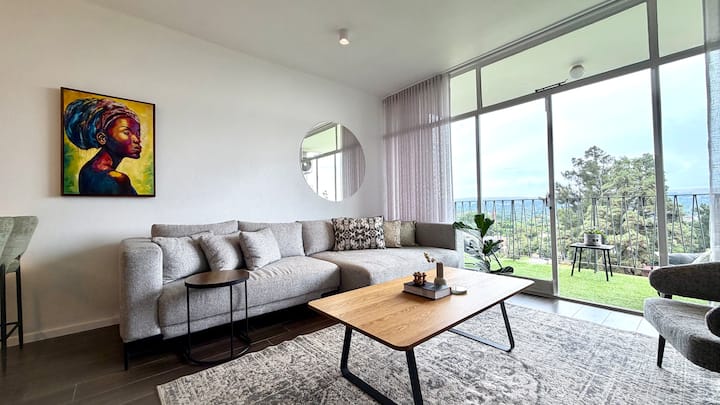 Luxury Parkside Apartment With Amazing Views - Pretoria