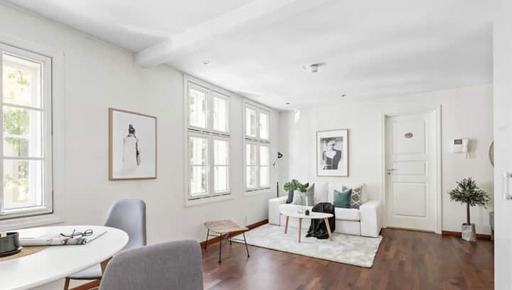 Downtown Bergen Apt.1 Min. Walk From Train Station - Bergen
