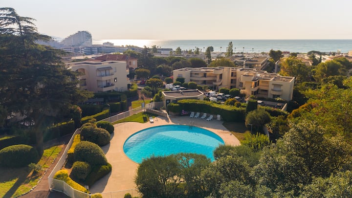 Studio Piscine, Mer, Terrasse, Clim, Parking, Gare - Plage des Bouches du Loup