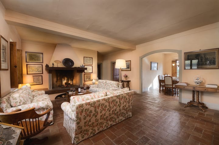 Suite Solatìo - Château D'albola Dans Le Chianti - Radda in Chianti