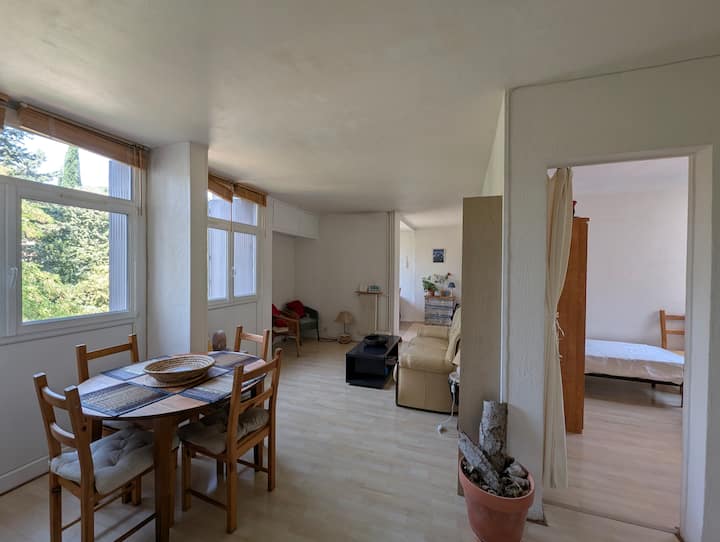 Appartement Avec Parking à 10' Du Centre D'aix. - 엑상프로방스