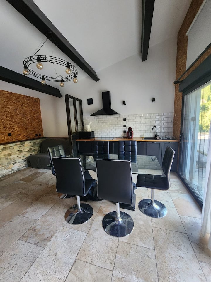 Maisonnette Dans Le Sud Aveyron - Saint-Affrique