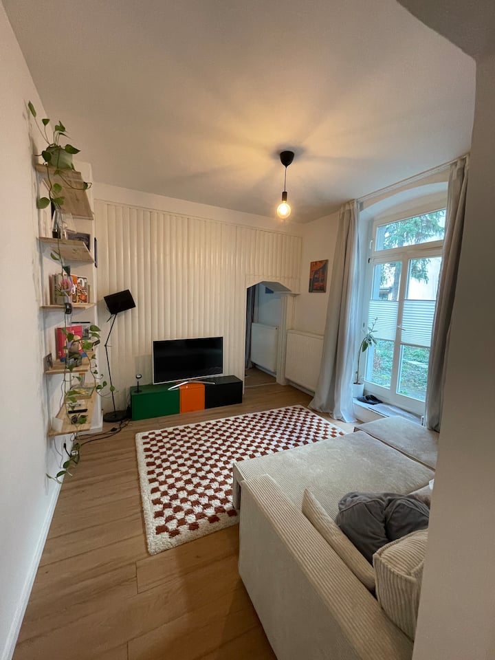 Charmante Hinterhofwohnung Mit Viel Komfort - Colonia