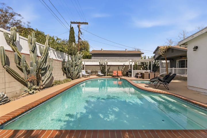 5br Oasis With Pool-jacuzzi-games, Near Universal - Burbank, CA