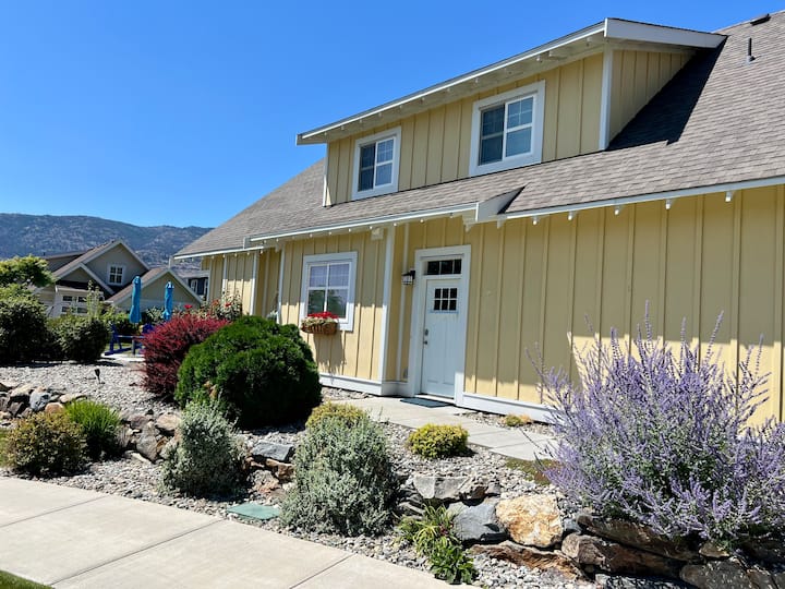 Primrose Cottage - Your Carefree Family Escape! - Osoyoos