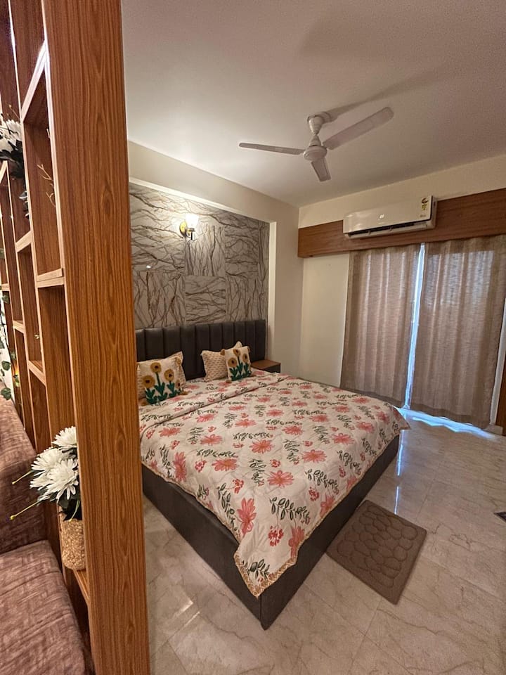 Nirvana By Shantivan | 500m To Prem Mandir | Pool - Vrindavan