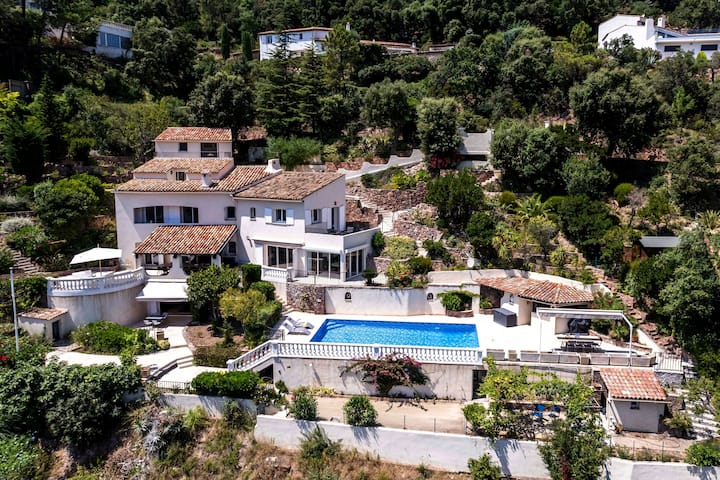 Casa-papillon Villa De Luxe Avec Piscine - Fréjus