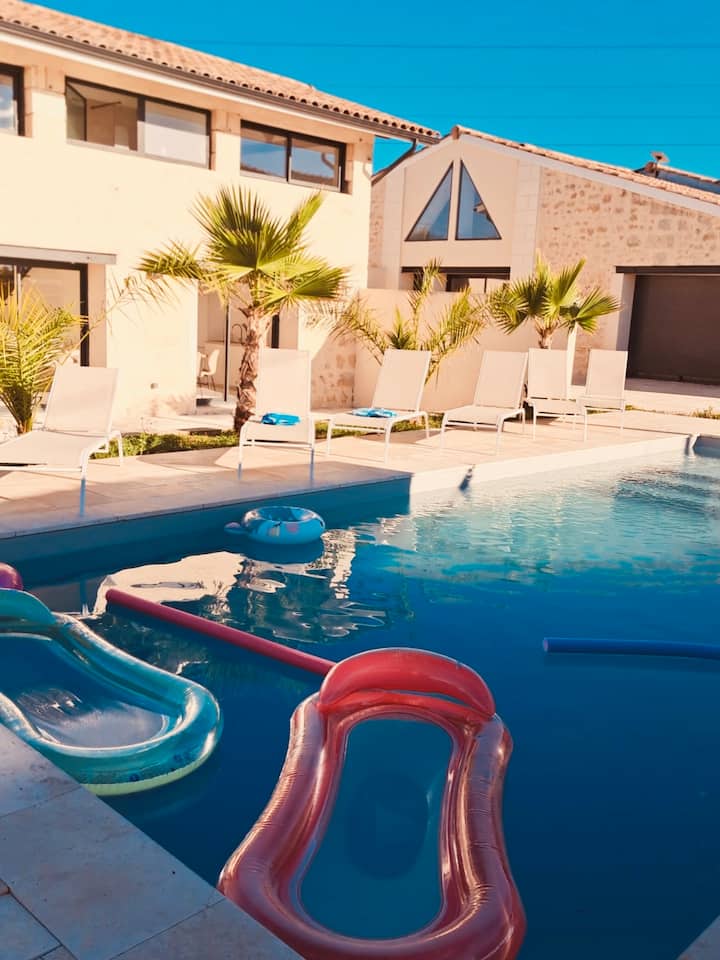 Charmante Maison En Pierre Avec Piscine - Gironde