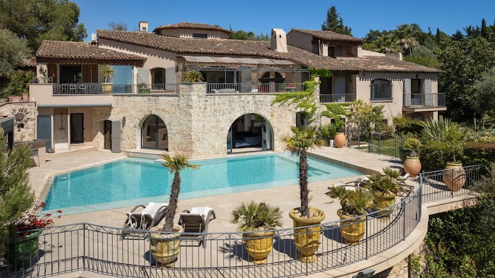 Spacieuse Villa Avec Piscine - Mandelieu-la-Napoule