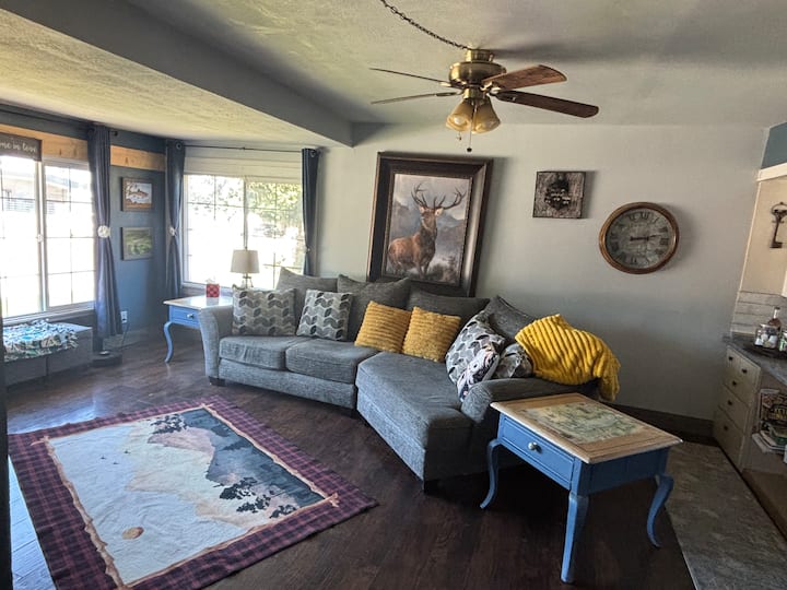 Walking Distance To Downtown Columbia Falls - Columbia Falls, MT