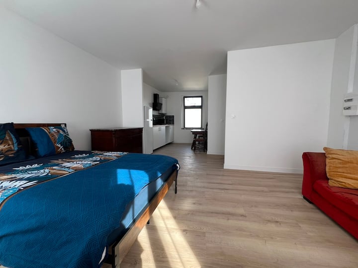 Studio Neuf De 32 M2 En Plein Centre Ville. - Noisy-le-Sec