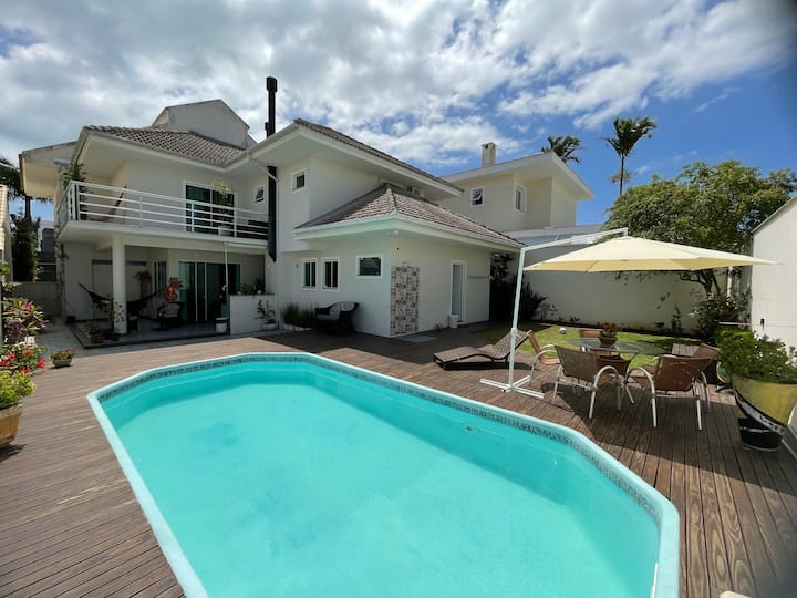 Casa Próxima à Praia E Ao Shopping - Florianópolis