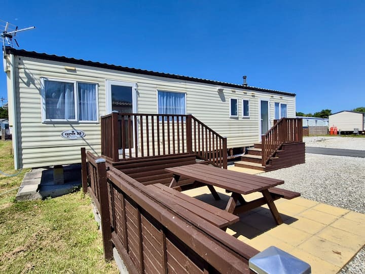 E29 6 Birth Caravan Pet Friendly - 포위