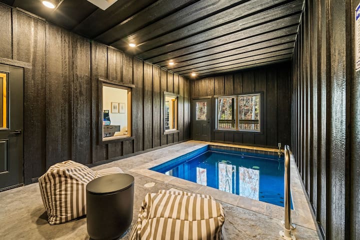 Private Hot Tub | Three King Suites | Wooded Views - Pigeon Forge, TN