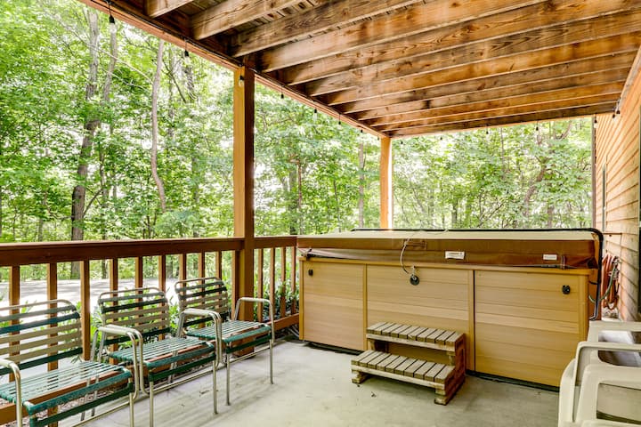 Access To 3 Pools, Private Hot Tub! Gatlinburg Gem - Gatlinburg, TN
