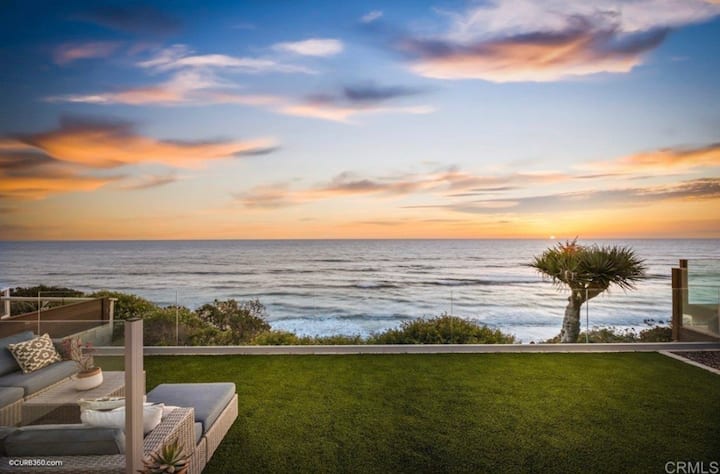 New Oceanfront Luxury Beach House. 180° Views. - Carlsbad, CA