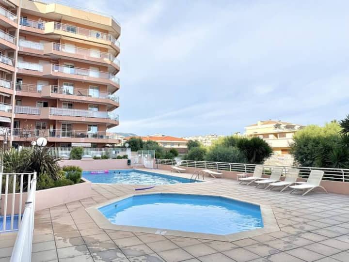 Appartement Avec Piscine, Terrasse Et Parking - Roquebrune-Cap-Martin