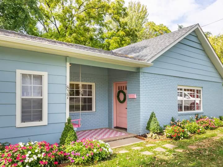 Candy Cottage - Omg Winner - Fayetteville, AR