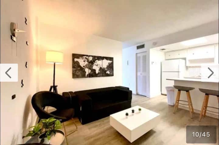 Ecostays | Comfort Near Miami Airport - South Miami, FL