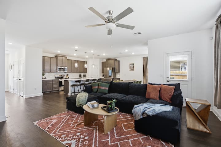 4br Home + Grill | Minutes From The Domain Austin - Pflugerville, TX