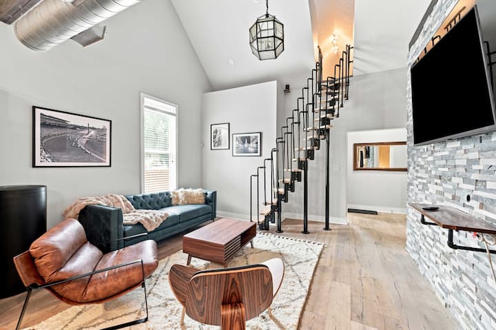 The Urban Sanctuary | Walkable  Boutique-style! - Indianapolis, IN