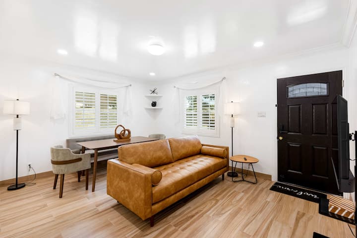 Renovated Retreat Near Disneyland, Sofi & Knotts - Buena Park, CA