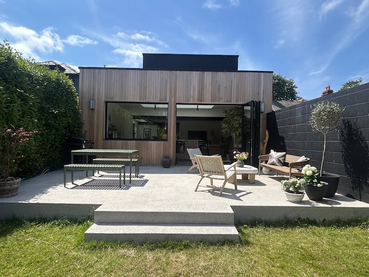 Renovated Period Cottage In Fantastic Location - Swords