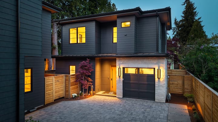 Modern 2br Home In Prime Kirkland Location - Kirkland, WA