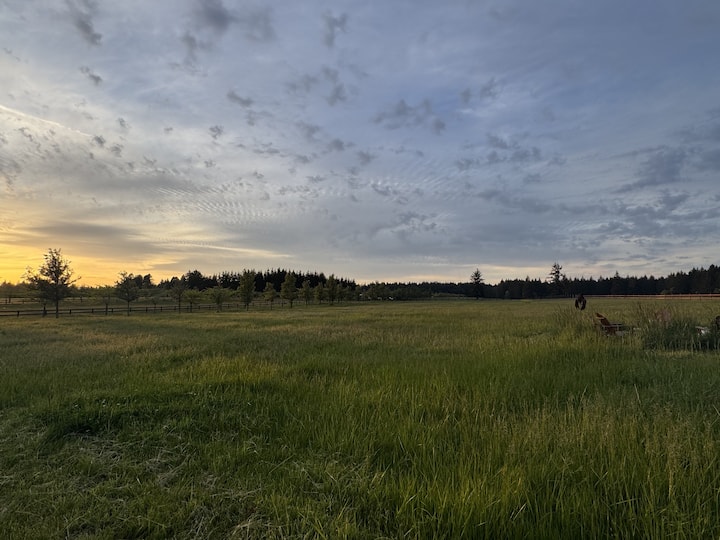 Sunny Island Glamping Retreat - Gig Harbor, WA