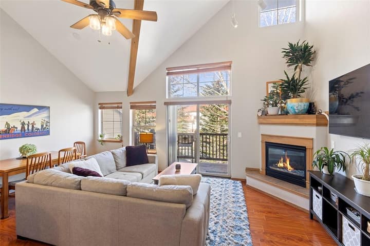 Spacious Frisco Condo With Oversized Loft - Frisco, CO